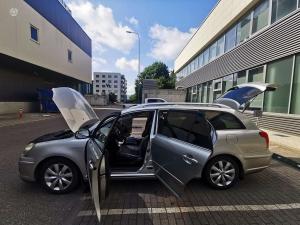 Pelēks Toyota Avensis 2007 Viļņa, ar dzinēja tilpumu 1.79 L un nobraukumu 400 tūkst. km par 1200 €, foto 19 vietnē AUTOMOTO.COM.LV