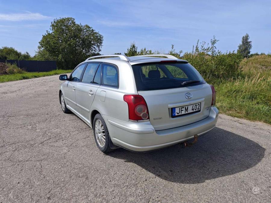 Pelēks Toyota Avensis 2007 Šauļi, ar dzinēja tilpumu 2.00 L un nobraukumu 335 tūkst. km par 2000 €, foto 4 vietnē AUTOMOTO.COM.LV