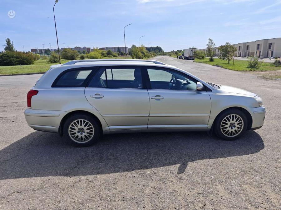 Pelēks Toyota Avensis 2007 Šauļi, ar dzinēja tilpumu 2.00 L un nobraukumu 335 tūkst. km par 2000 €, foto 6 vietnē AUTOMOTO.COM.LV
