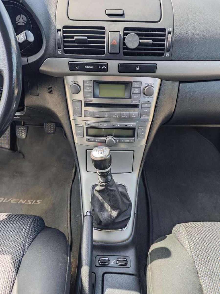 Pelēks Toyota Avensis 2007 Šauļi, ar dzinēja tilpumu 2.00 L un nobraukumu 335 tūkst. km par 2000 €, foto 14 vietnē AUTOMOTO.COM.LV