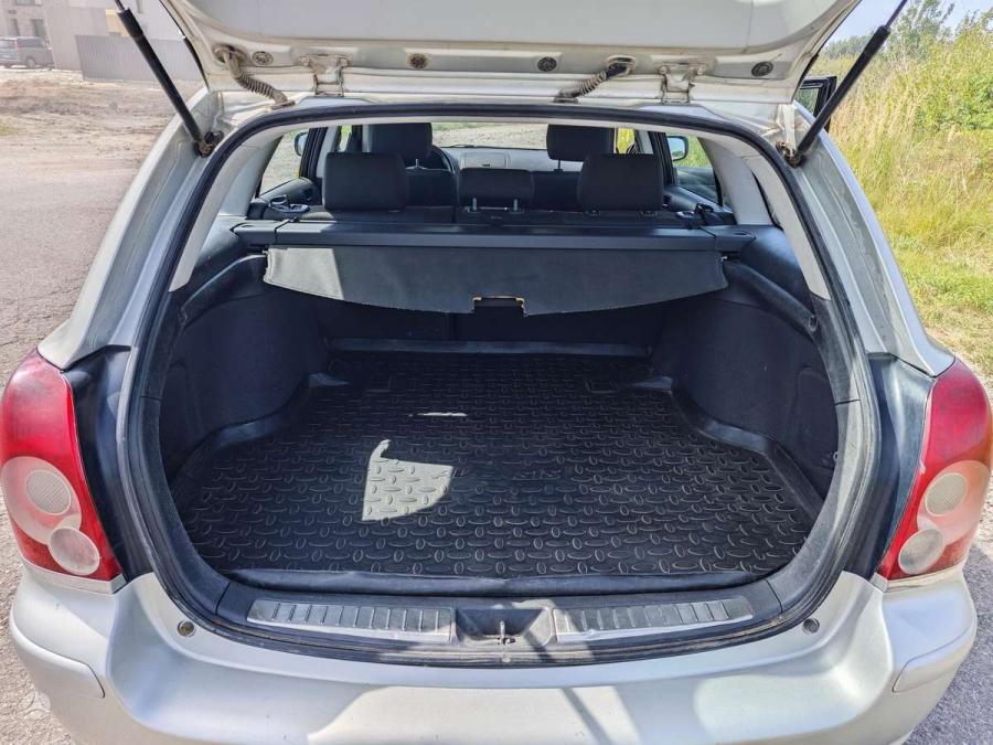 Pelēks Toyota Avensis 2007 Šauļi, ar dzinēja tilpumu 2.00 L un nobraukumu 335 tūkst. km par 2000 €, foto 18 vietnē AUTOMOTO.COM.LV