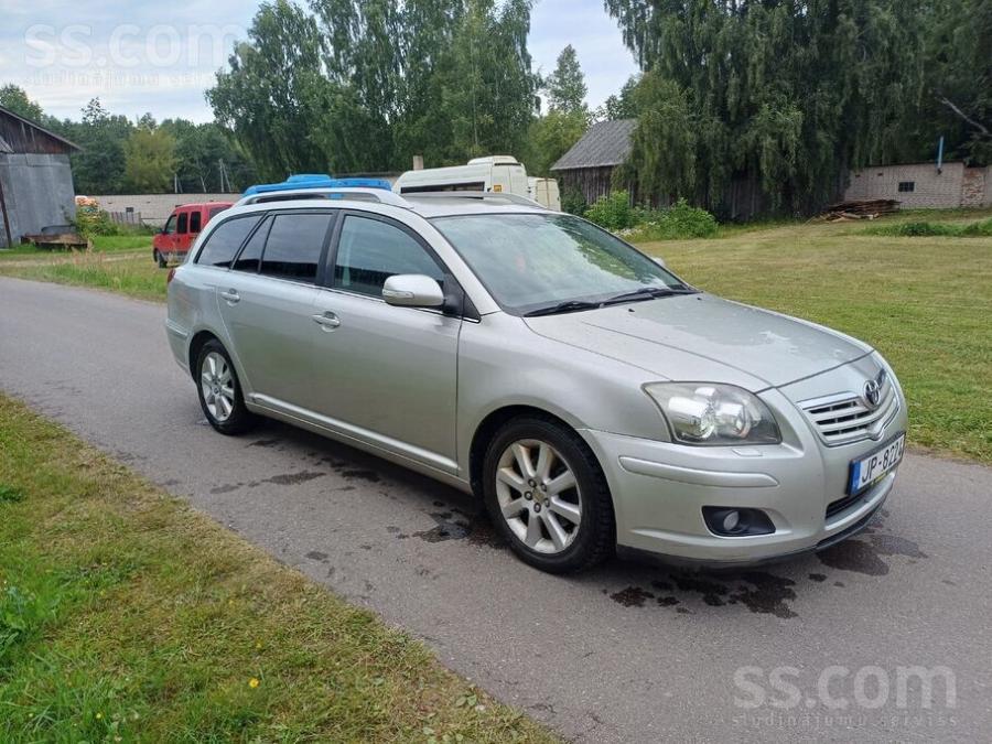 Pelēks Toyota Avensis 2007 Preiļi, ar dzinēja tilpumu 2.00 L un nobraukumu 322 tūkst. km par 1050 €, foto 1 vietnē AUTOMOTO.COM.LV