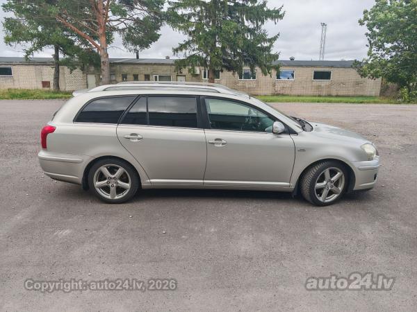Серый Тойота Авенсис 2007 в Кейла, объемом двигателя 2.20 л и пробегом 307 тыс. км за 1990 €, фото 3 на AUTOMOTO.COM.LV