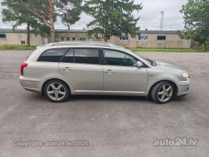 Серый Тойота Авенсис 2007 в Кейла, объемом двигателя 2.20 л и пробегом 307 тыс. км за 1990 €, фото 4 на AUTOMOTO.COM.LV