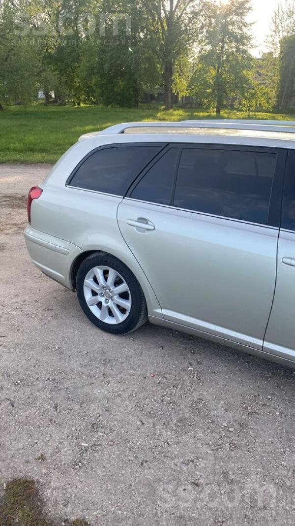 Grey Toyota Avensis 2007 in Jurmala, with an engine capacity of 2.00 L and mileage of 496 thousand km for 1350 €, photo 4 on AUTOMOTO.COM.LV