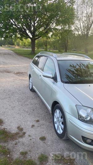 Grey Toyota Avensis 2007 in Jurmala, with an engine capacity of 2.00 L and mileage of 496 thousand km for 1350 €, photo 3 on AUTOMOTO.COM.LV