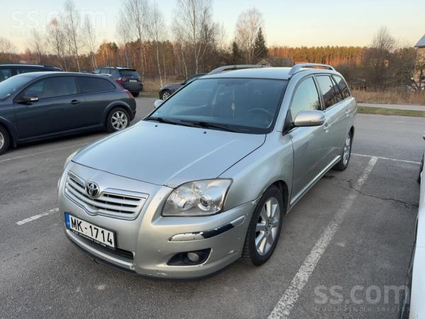 Grey Toyota Avensis 2007 in Riga, with an engine capacity of 2.00 L and mileage of 330 thousand km for 1000 €, photo 2 on AUTOMOTO.COM.LV
