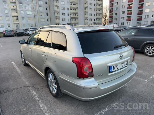 Grey Toyota Avensis 2007 in Riga, with an engine capacity of 2.00 L and mileage of 330 thousand km for 1000 €, photo 4 on AUTOMOTO.COM.LV