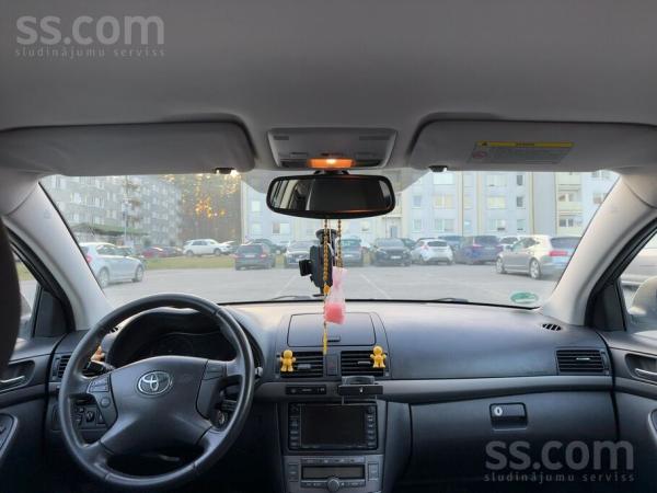 Grey Toyota Avensis 2007 in Riga, with an engine capacity of 2.00 L and mileage of 330 thousand km for 1000 €, photo 5 on AUTOMOTO.COM.LV