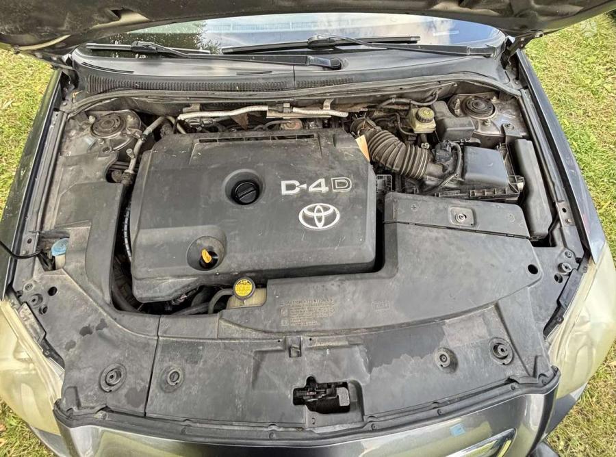 Pelēks Toyota Avensis 2007 Panevēža, ar dzinēja tilpumu 2.00 L un nobraukumu 296 tūkst. km par 2400 €, foto 6 vietnē AUTOMOTO.COM.LV