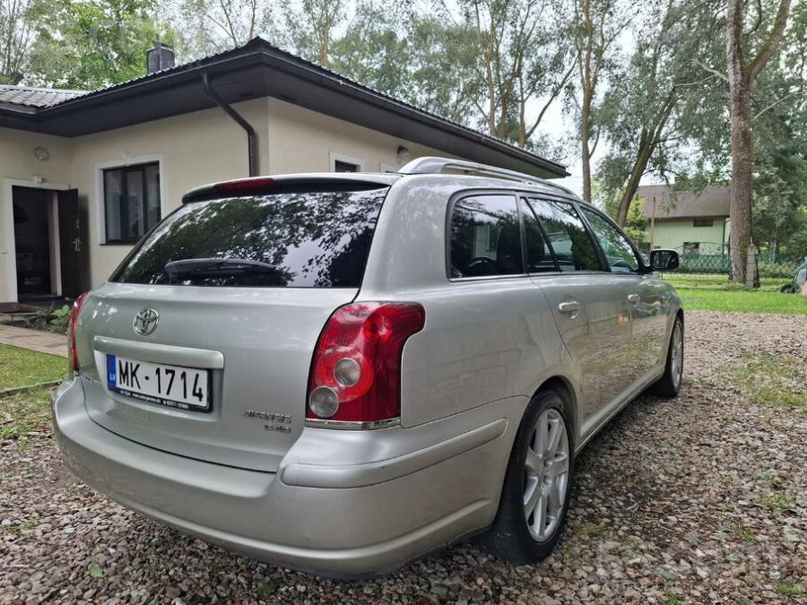 Pelēks Toyota Avensis 2007 Rīga, ar dzinēja tilpumu 2.20 L un nobraukumu 365 tūkst. km par 1480 €, foto 4 vietnē AUTOMOTO.COM.LV
