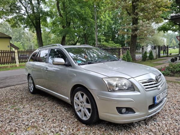 Grey Toyota Avensis 2007 in Riga, with an engine capacity of 2.20 L and mileage of 365 thousand km for 1480 €, photo 1 on AUTOMOTO.COM.LV