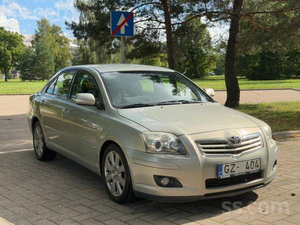 Grey Toyota Avensis 2007 in Riga, with an engine capacity of 2.00 L and mileage of 244 thousand km for 1990 €, photo 1 on AUTOMOTO.COM.LV