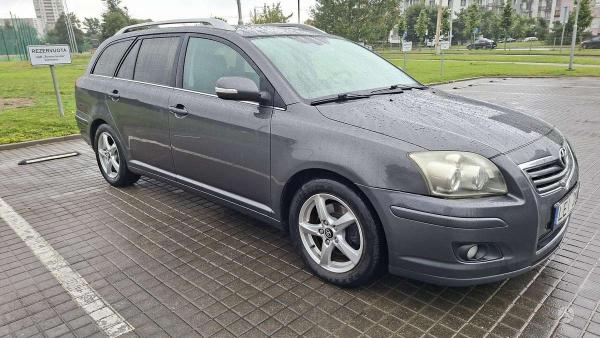 Тойота Авенсис 2007 в Вильнюс на AUTOMOTO.COM.LV Серый Тойота Авенсис 2007 в Вильнюс, объемом двигателя 2.23 л и пробегом 260 тыс. км за 2200 €, фото 4 на AUTOMOTO.COM.LV