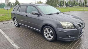Pelēks Toyota Avensis 2007 Viļņa, ar dzinēja tilpumu 2.23 L un nobraukumu 260 tūkst. km par 2200 €, foto 4 vietnē AUTOMOTO.COM.LV