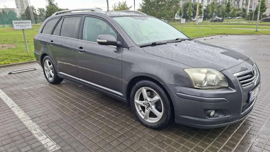 Pelēks Toyota Avensis 2007 Viļņa, ar dzinēja tilpumu 2.23 L un nobraukumu 260 tūkst. km par 2200 €, foto 4 vietnē AUTOMOTO.COM.LV