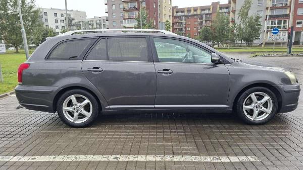 Тойота Авенсис 2007 в Вильнюс на AUTOMOTO.COM.LV Серый Тойота Авенсис 2007 в Вильнюс, объемом двигателя 2.23 л и пробегом 260 тыс. км за 2200 €, фото 5 на AUTOMOTO.COM.LV