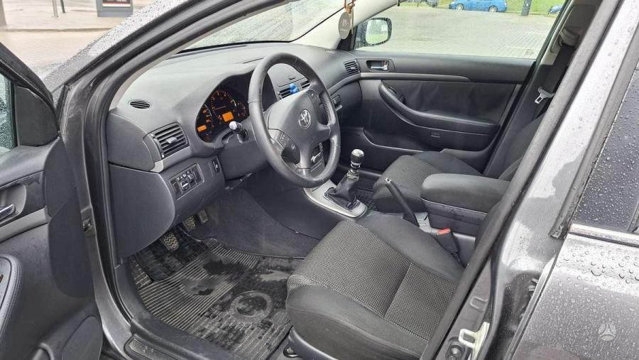 Pelēks Toyota Avensis 2007 Viļņa, ar dzinēja tilpumu 2.23 L un nobraukumu 260 tūkst. km par 2200 €, foto 9 vietnē AUTOMOTO.COM.LV