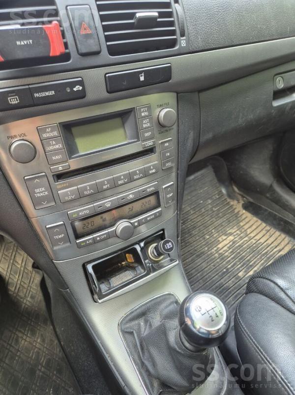 Pelēks Toyota Avensis 2007 Rīga, ar dzinēja tilpumu 2.00 L un nobraukumu 338 tūkst. km par 1150 €, foto 7 vietnē AUTOMOTO.COM.LV