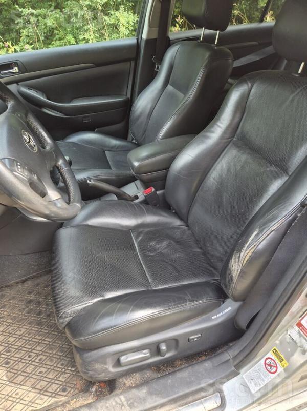 Pelēks Toyota Avensis 2007 Rīga, ar dzinēja tilpumu 2.00 L un nobraukumu 338 tūkst. km par 1150 €, foto 8 vietnē AUTOMOTO.COM.LV