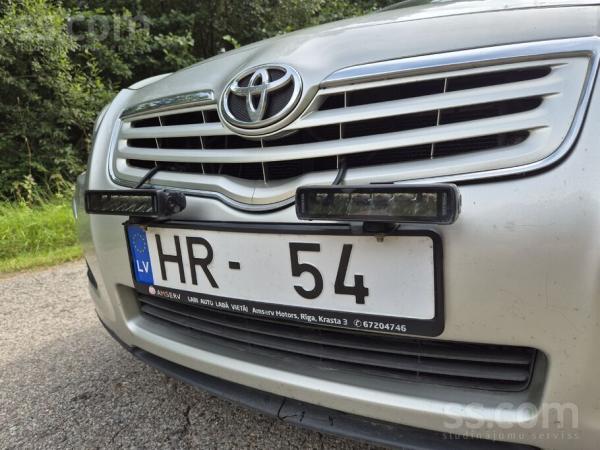 Pelēks Toyota Avensis 2007 Rīga, ar dzinēja tilpumu 2.00 L un nobraukumu 338 tūkst. km par 1150 €, foto 9 vietnē AUTOMOTO.COM.LV