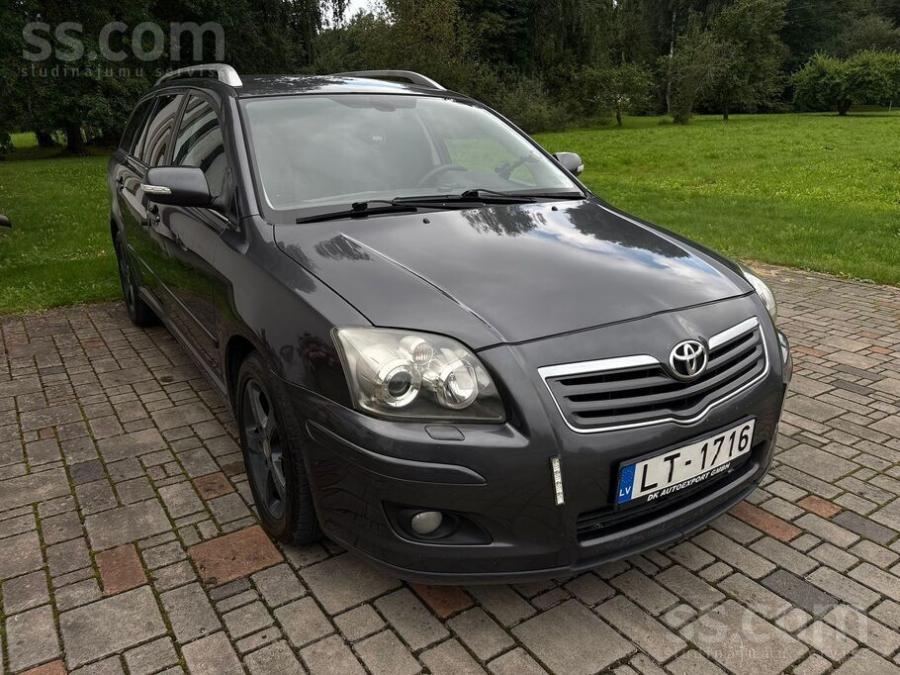 Pelēks Toyota Avensis 2007 Jelgava, ar dzinēja tilpumu 2.20 L un nobraukumu 345 tūkst. km par 2950 €, foto 1 vietnē AUTOMOTO.COM.LV