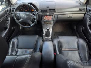 Pelēks Toyota Avensis 2007 Rīga, ar dzinēja tilpumu 2.00 L un nobraukumu 223 tūkst. km par 2900 €, foto 21 vietnē AUTOMOTO.COM.LV