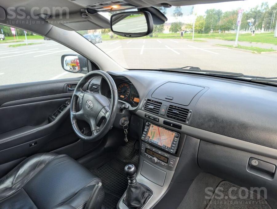 Pelēks Toyota Avensis 2007 Rīga, ar dzinēja tilpumu 2.00 L un nobraukumu 223 tūkst. km par 2900 €, foto 22 vietnē AUTOMOTO.COM.LV
