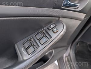 Pelēks Toyota Avensis 2007 Rīga, ar dzinēja tilpumu 2.00 L un nobraukumu 223 tūkst. km par 2900 €, foto 23 vietnē AUTOMOTO.COM.LV