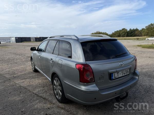 Pelēks Toyota Avensis 2007 Liepāja, ar dzinēja tilpumu 2.00 L un nobraukumu 307 tūkst. km par 1500 €, foto 5 vietnē AUTOMOTO.COM.LV