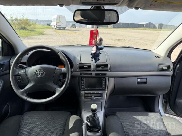 Pelēks Toyota Avensis 2007 Liepāja, ar dzinēja tilpumu 2.00 L un nobraukumu 307 tūkst. km par 1500 €, foto 9 vietnē AUTOMOTO.COM.LV