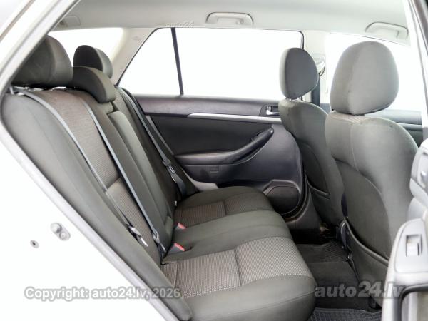 Тойота Авенсис 2007 в Таллин на AUTOMOTO.COM.LV Серый Тойота Авенсис 2007 в Таллин, объемом двигателя 2.20 л и пробегом 346 тыс. км за 999 €, фото 8 на AUTOMOTO.COM.LV