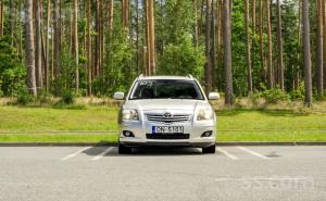 Grey Toyota Avensis 2007 in Riga, with an engine capacity of 2.00 L and mileage of 291 thousand km for 2590 €, photo 4 on AUTOMOTO.COM.LV