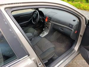 Pelēks Toyota Avensis 2007 Rīga, ar dzinēja tilpumu 1.80 L un nobraukumu 293 tūkst. km par 1890 €, foto 8 vietnē AUTOMOTO.COM.LV