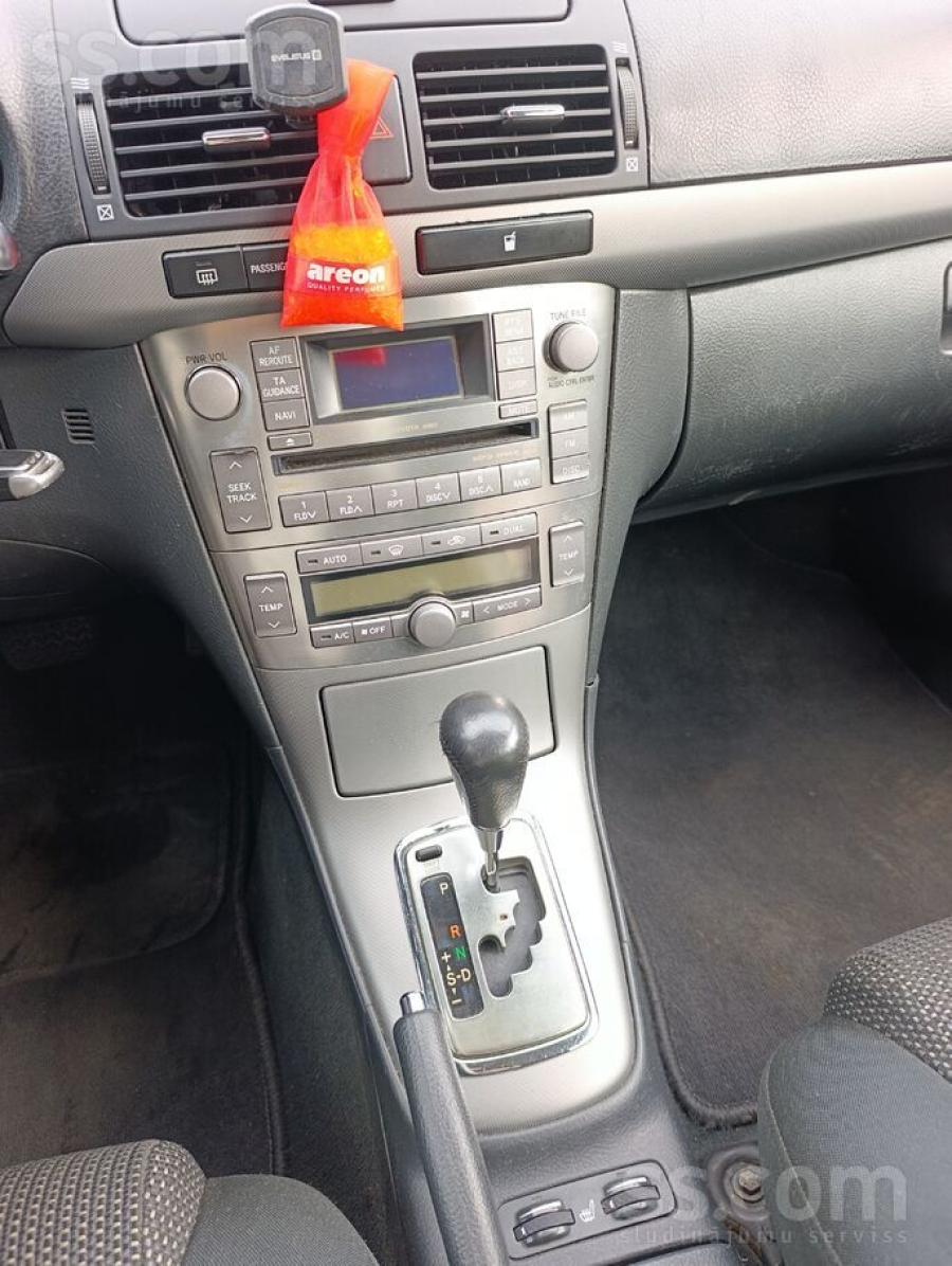 Pelēks Toyota Avensis 2007 Rīga, ar dzinēja tilpumu 1.80 L un nobraukumu 293 tūkst. km par 1890 €, foto 12 vietnē AUTOMOTO.COM.LV