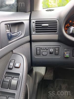 Pelēks Toyota Avensis 2007 Rīga, ar dzinēja tilpumu 1.80 L un nobraukumu 293 tūkst. km par 1890 €, foto 13 vietnē AUTOMOTO.COM.LV