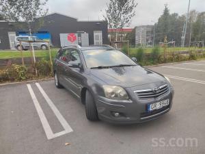 Серый Тойота Авенсис 2007 в Рига, объемом двигателя 2.00 л и пробегом 329 тыс. км за 1800 €, фото 1 на AUTOMOTO.COM.LV