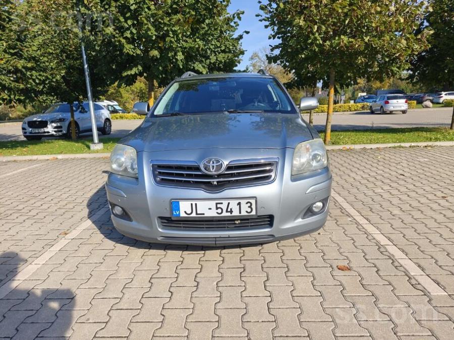 Grey Toyota Avensis 2007 in Liepaja, with an engine capacity of 2.20 L and mileage of 375 thousand km for 2250 €, photo 1 on AUTOMOTO.COM.LV