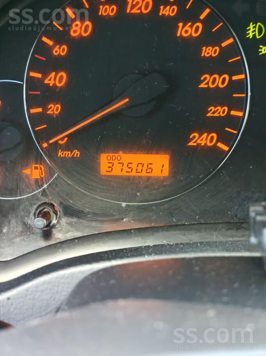 Grey Toyota Avensis 2007 in Liepaja, with an engine capacity of 2.20 L and mileage of 375 thousand km for 2250 €, photo 10 on AUTOMOTO.COM.LV