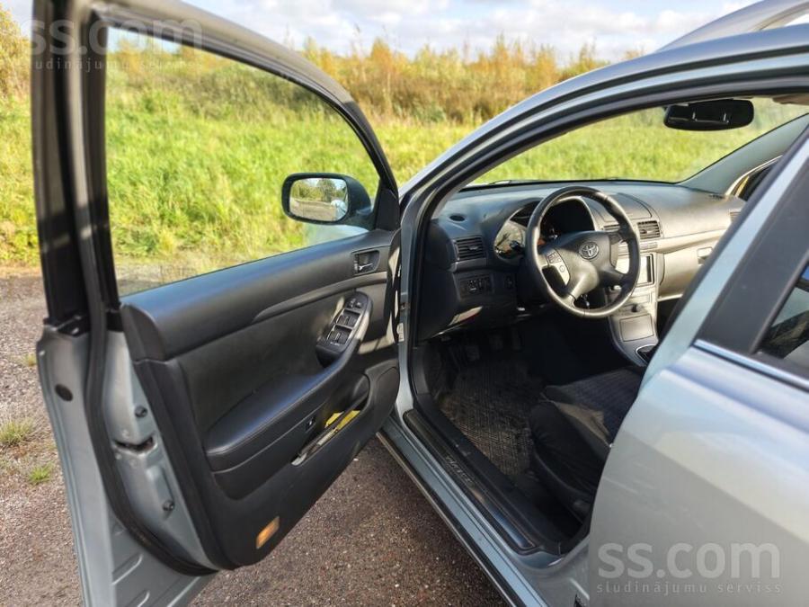 Grey Toyota Avensis 2007 in Liepaja, with an engine capacity of 2.20 L and mileage of 375 thousand km for 2250 €, photo 17 on AUTOMOTO.COM.LV
