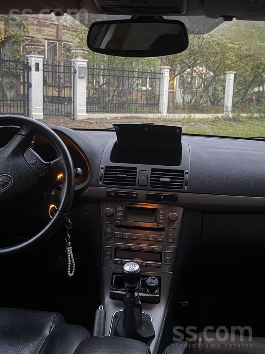 Pelēks Toyota Avensis 2007 Rīga, ar dzinēja tilpumu 2.00 L un nobraukumu 343 tūkst. km par 1900 €, foto 7 vietnē AUTOMOTO.COM.LV