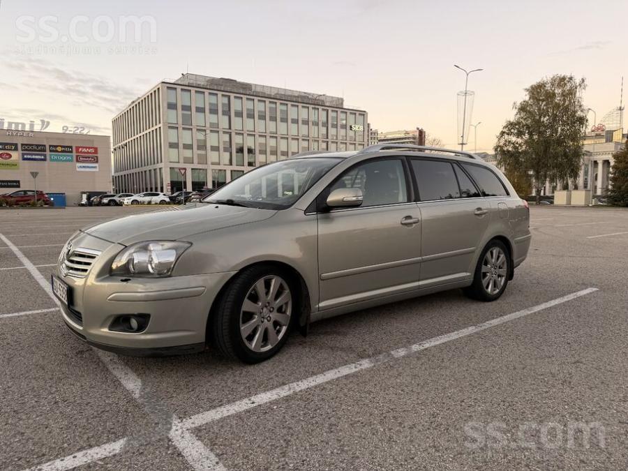 Pelēks Toyota Avensis 2007 Rīga, ar dzinēja tilpumu 2.00 L un nobraukumu 254 tūkst. km par 2100 €, foto 1 vietnē AUTOMOTO.COM.LV