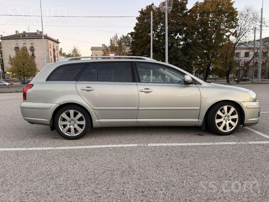 Pelēks Toyota Avensis 2007 Rīga, ar dzinēja tilpumu 2.00 L un nobraukumu 254 tūkst. km par 2100 €, foto 4 vietnē AUTOMOTO.COM.LV