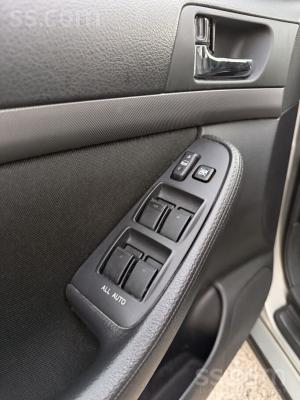 Pelēks Toyota Avensis 2007 Rīga, ar dzinēja tilpumu 2.00 L un nobraukumu 254 tūkst. km par 2100 €, foto 8 vietnē AUTOMOTO.COM.LV