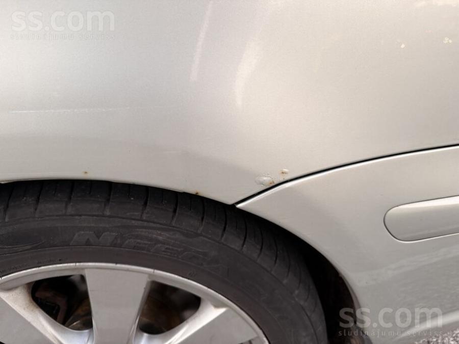 Pelēks Toyota Avensis 2007 Rīga, ar dzinēja tilpumu 2.00 L un nobraukumu 254 tūkst. km par 2100 €, foto 13 vietnē AUTOMOTO.COM.LV