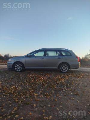 Grey Toyota Avensis 2007 in Rezekne, with an engine capacity of 2.20 L and mileage of 290 thousand km for 1824 €, photo 4 on AUTOMOTO.COM.LV