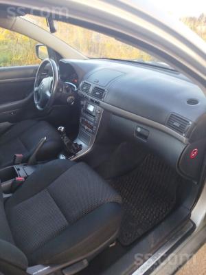 Grey Toyota Avensis 2007 in Rezekne, with an engine capacity of 2.20 L and mileage of 290 thousand km for 1824 €, photo 5 on AUTOMOTO.COM.LV