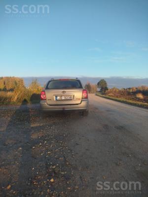 Grey Toyota Avensis 2007 in Rezekne, with an engine capacity of 2.20 L and mileage of 290 thousand km for 1824 €, photo 8 on AUTOMOTO.COM.LV