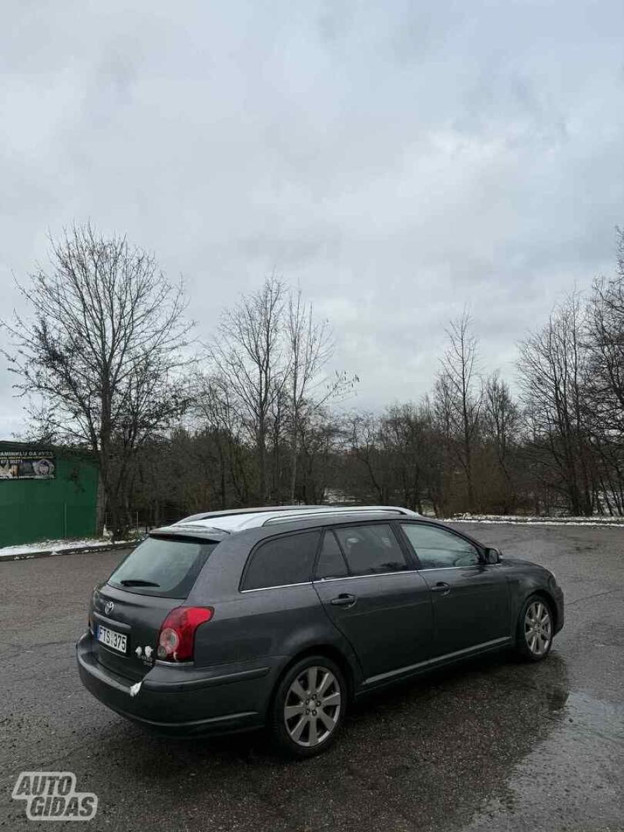 Pelēks Toyota Avensis 2008 Šauļi, ar dzinēja tilpumu 2.00 L un nobraukumu 290 tūkst. km par 1750 €, foto 3 vietnē AUTOMOTO.COM.LV