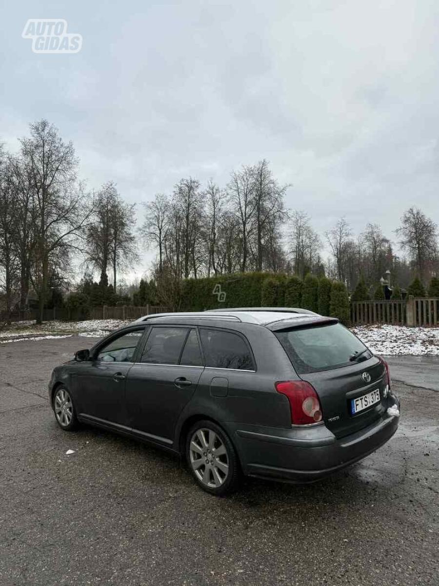 Pelēks Toyota Avensis 2008 Šauļi, ar dzinēja tilpumu 2.00 L un nobraukumu 290 tūkst. km par 1750 €, foto 1 vietnē AUTOMOTO.COM.LV